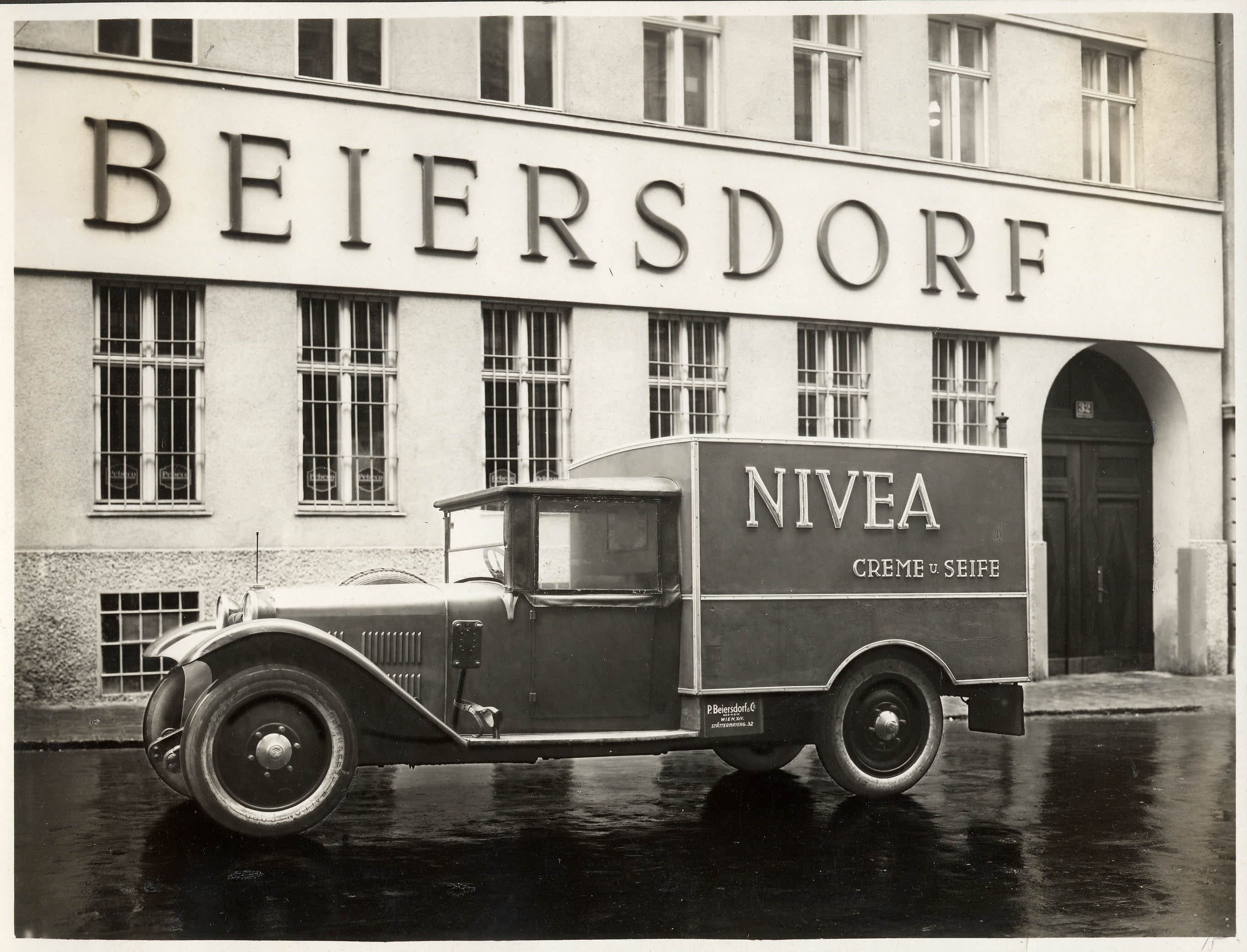 Press photos & footage | Beiersdorf
