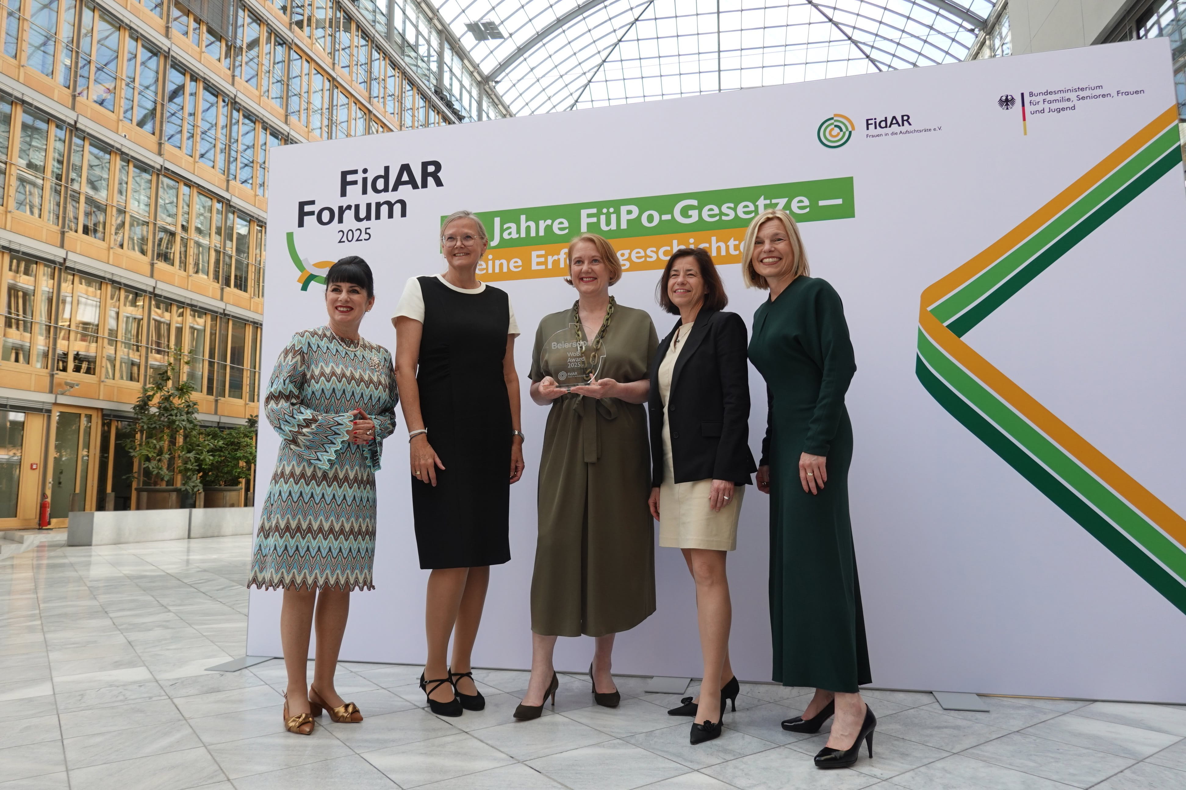 Beiersdorf receives Women-on-Board Award | Beiersdorf